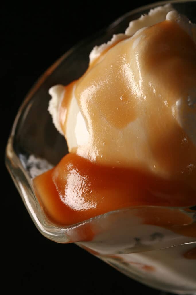 Maple Caramel Sauce [Maple Syrup Caramel] - Beyond Flour