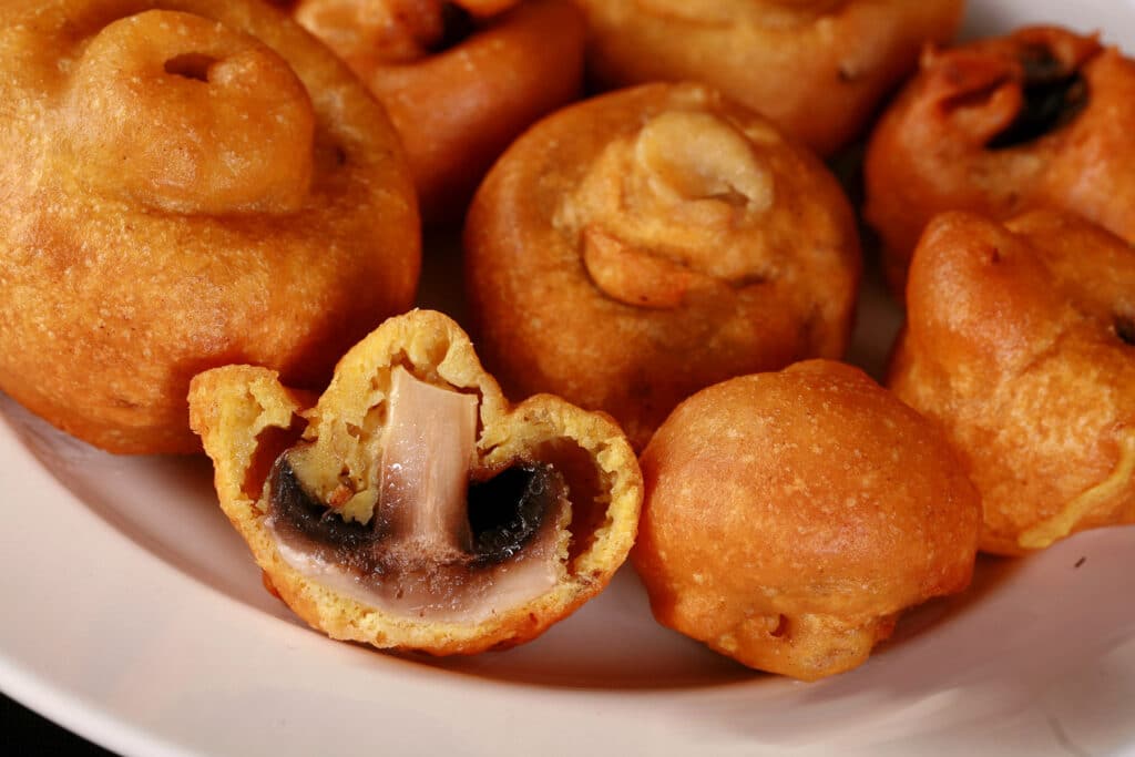 Mushroom Pakora Recipe [Deep Fried Mushrooms] - Beyond Flour