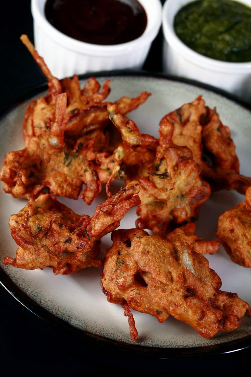 Onion Pakoda [Onion Pakora - Onion Fritters] - Beyond Flour