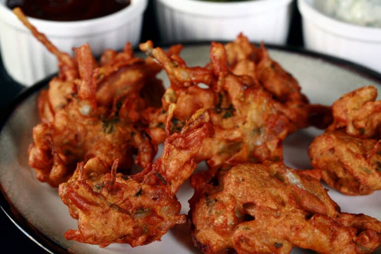 Onion Pakoda [Onion Pakora - Onion Fritters] - Beyond Flour