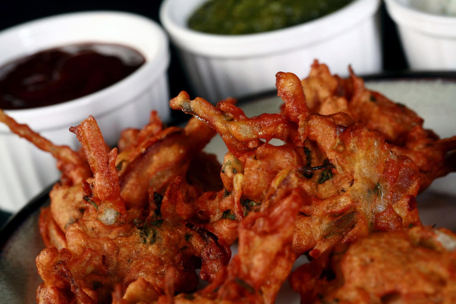 Onion Pakoda [Onion Pakora - Onion Fritters] - Beyond Flour