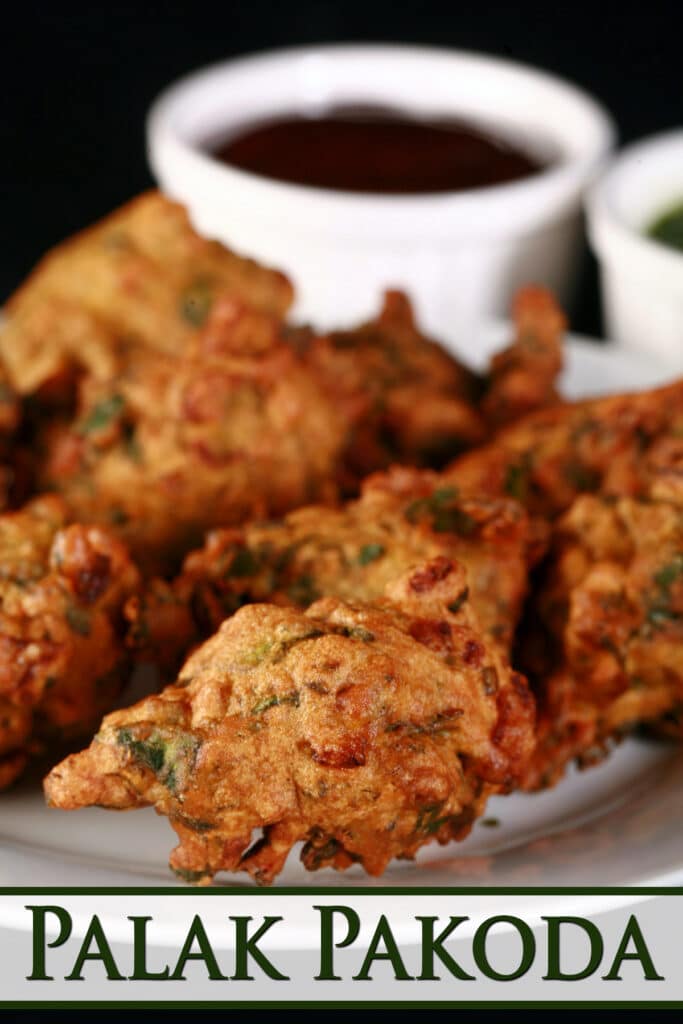 Palak Pakoda Recipe [Spinach Pakora Fritters] - Beyond Flour