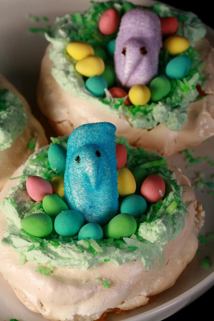 Mini Easter Pavlovas Recipe [Mini Eggs Pavlova!] - Beyond Flour