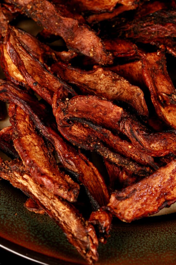 Homemade Mushroom Jerky Recipe [2 Original Flavours] - Beyond Flour